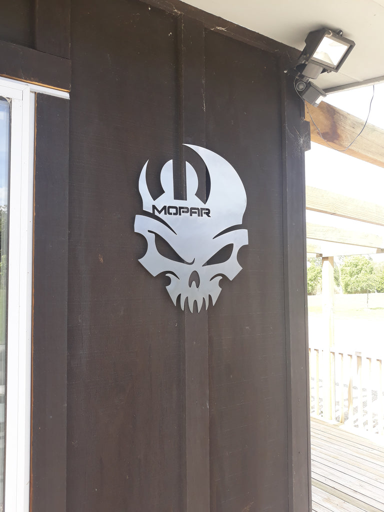 Mopar Skull – White Fire - Metal Craft, Signwriting, Airbrushing